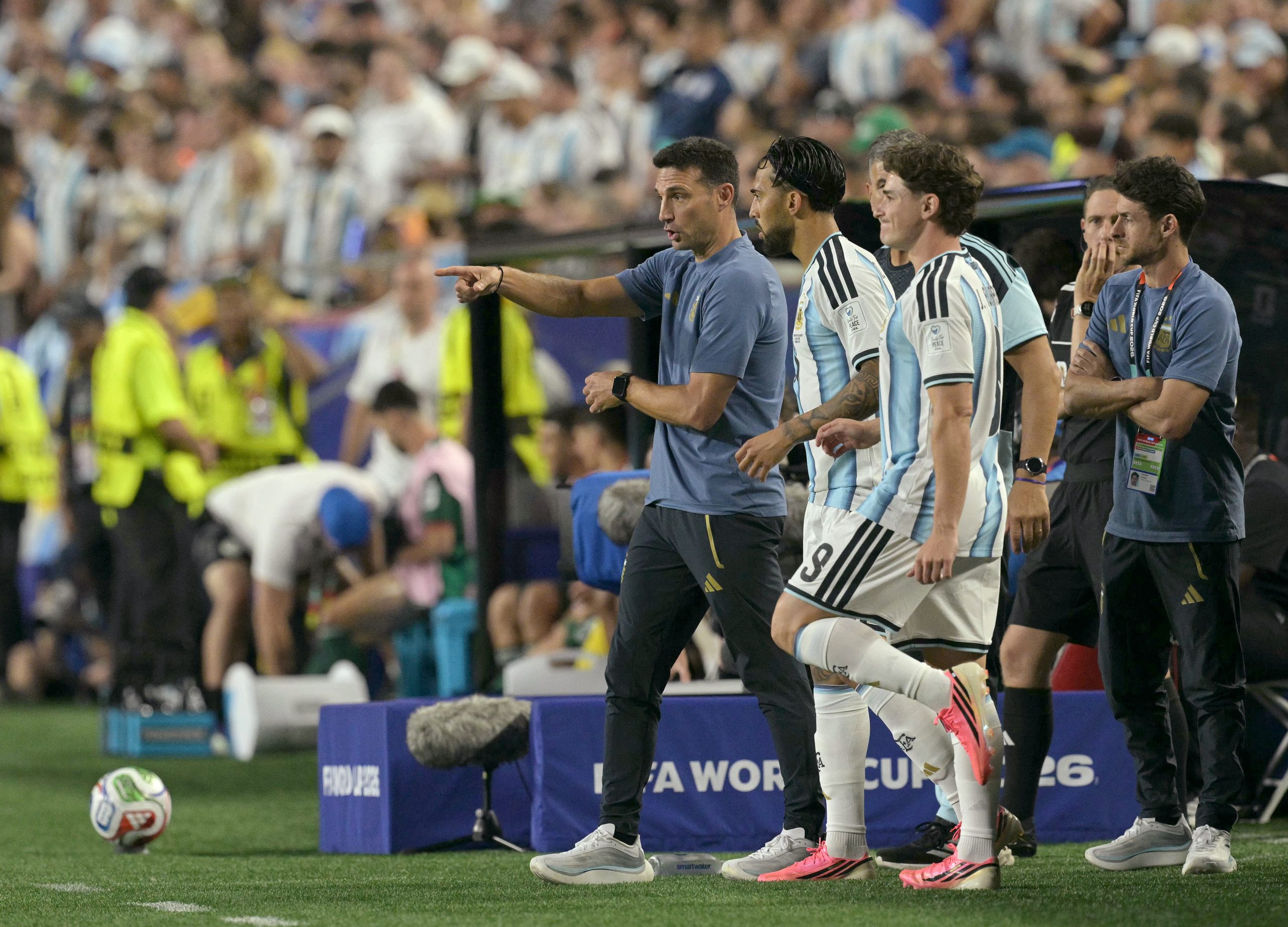 4 takeaways from Argentina's electric win over Algeria at the World Cup
