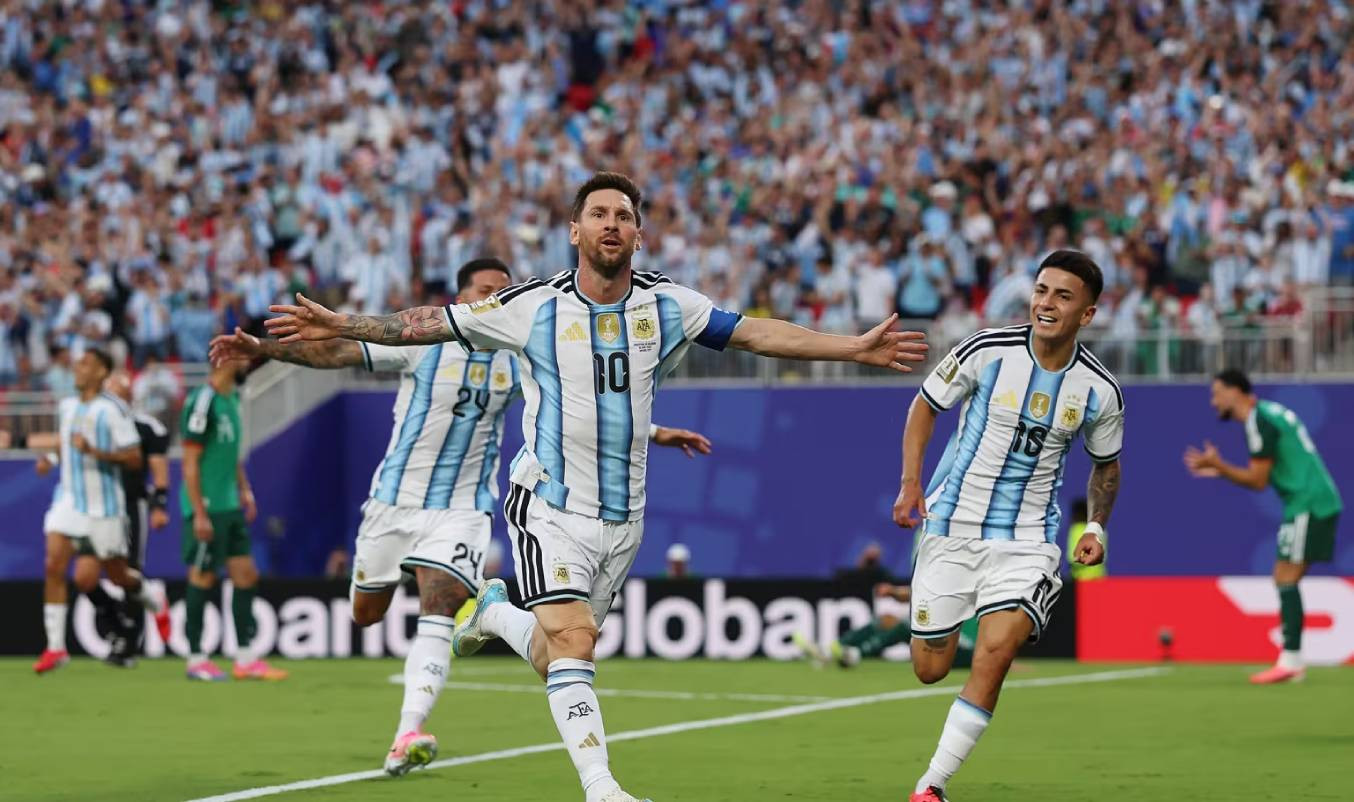 Argentina bungkam Aljazair, Messi cetak rekor di Piala Dunia