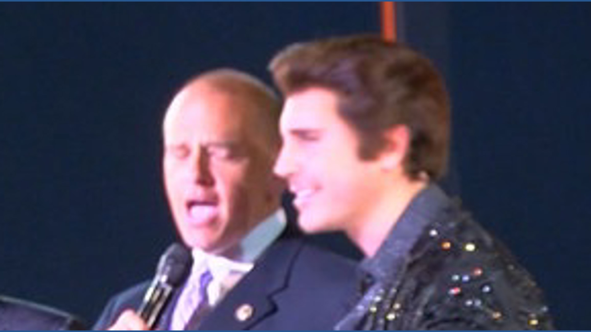 Toledo mayor joins cast of 'A Beautiful Noise' on stage