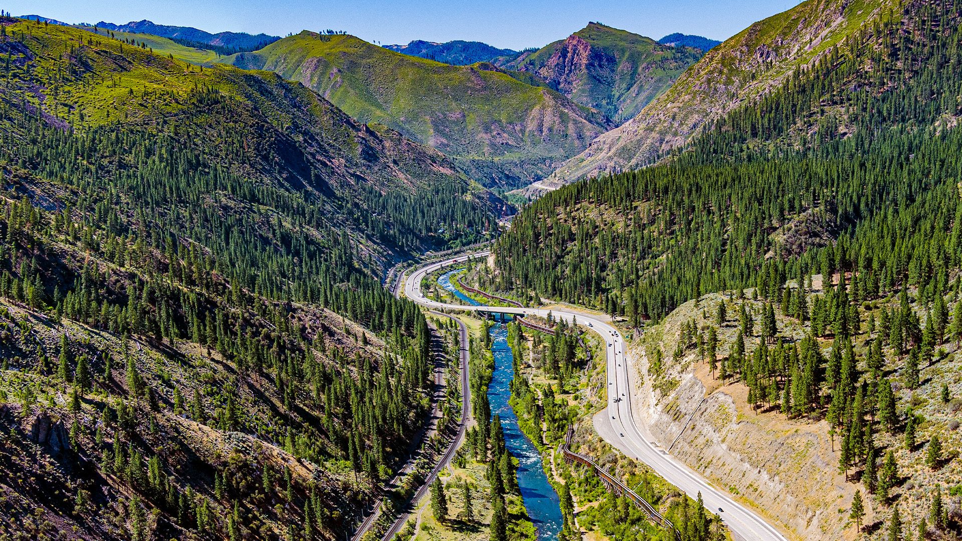 These 3 summer cross-country road trips show you more of America than ...
