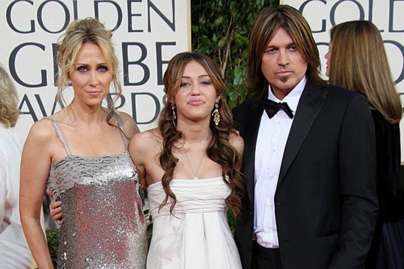 7 things to know about Billy Ray Cyrus' new fiancée, Aussie singer Firerose