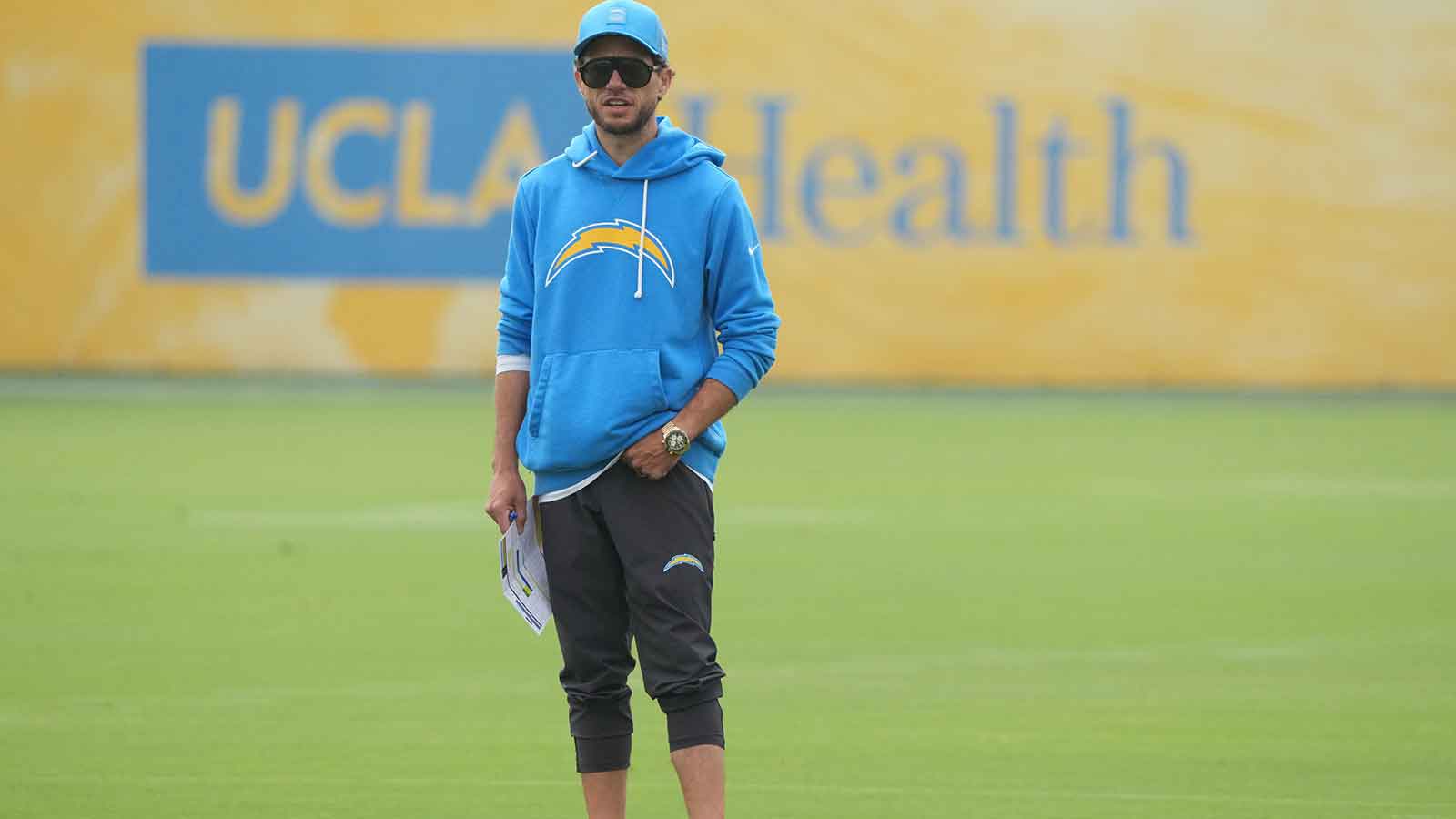 Mike McDaniel gives Chargers receivers ultimatum, per Quentin Johnston