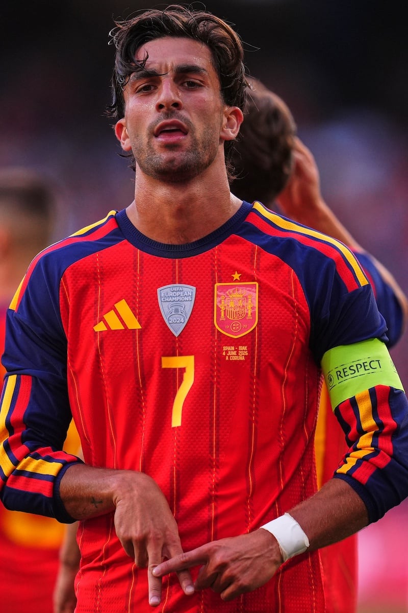 ¿No te gusta el futbol? Conoce a los 15 jugadores más guapos del ...