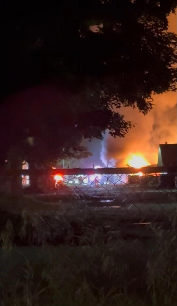 Massive barn blaze kills 17 horses in famous upstate NY racing town ...