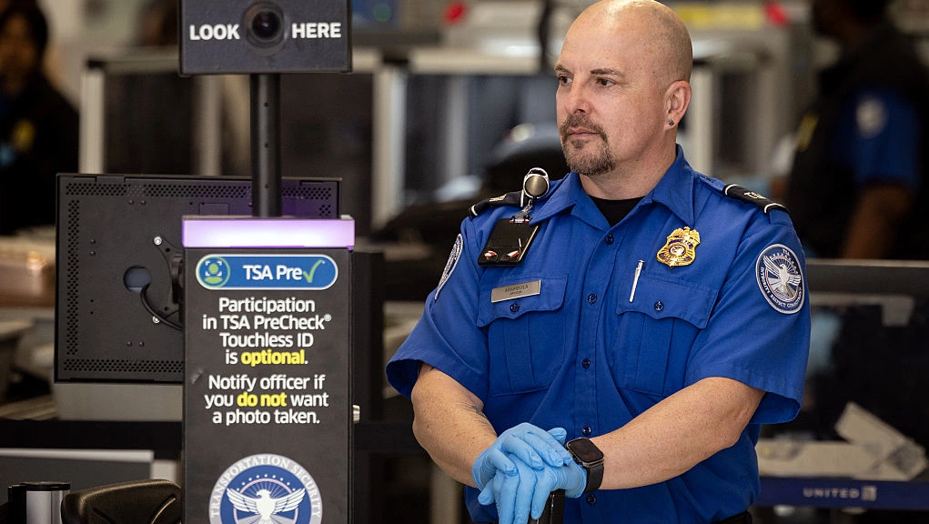 TSA facial recognition: Efficiency, privacy, and public concerns