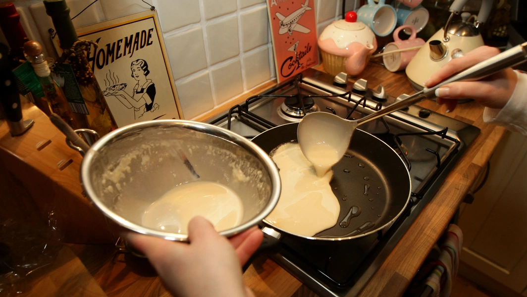 Perfecting fluffy, golden pancakes