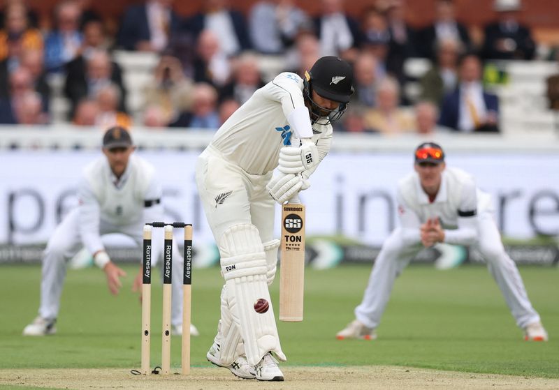 Cricket-Conway and Tickner back in New Zealand's central contract list