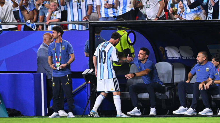 Argentina's Scaloni 'at a loss for words' on record-setting Messi