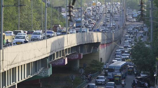 Traffic eases in Delhi as one Ring Road lane reopens after Ashram repairs