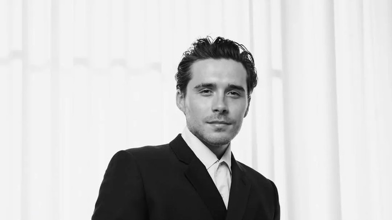 Fans slam Brooklyn Beckham for 'cashing in' on family feud in ...