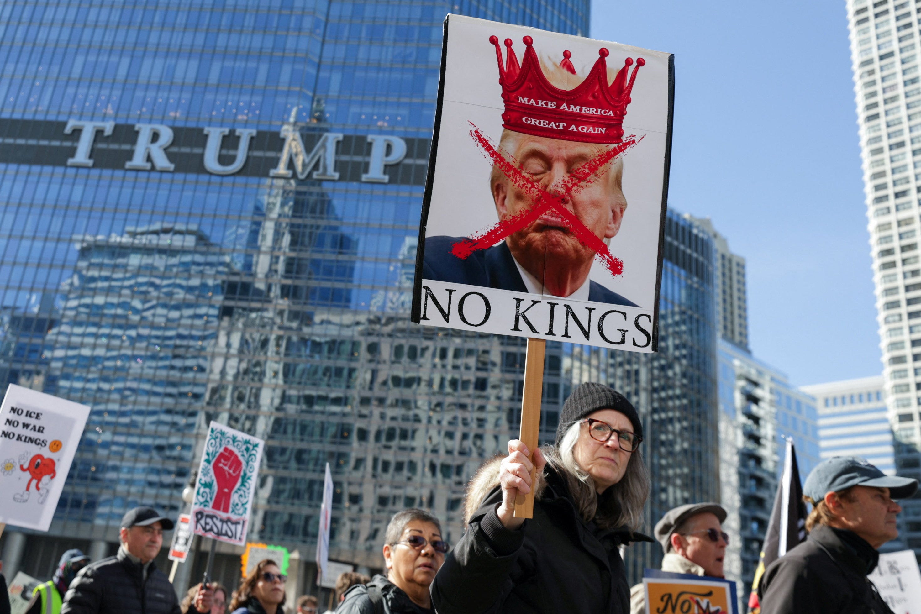 Petition to rename Chicago road for Obama at Trump Tower gains signatures