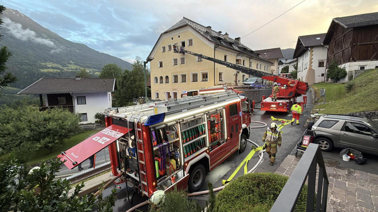 Wohnhausbrand in Grins: Vier Personen im Spital