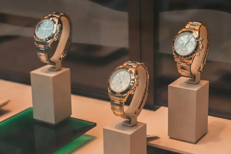 Subasta de relojes récord en EE.UU.: Phillips logra 75,8 millones de ...