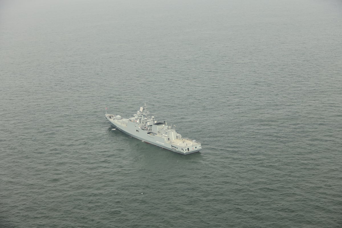 Starmer says Russian warship ‘reckless’ to fire shots near yacht