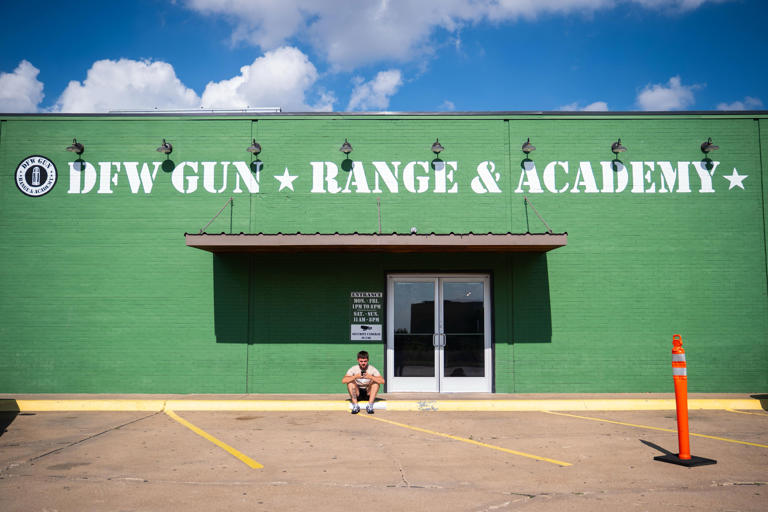 British World Cup fans embrace US culture – by flocking to gun range