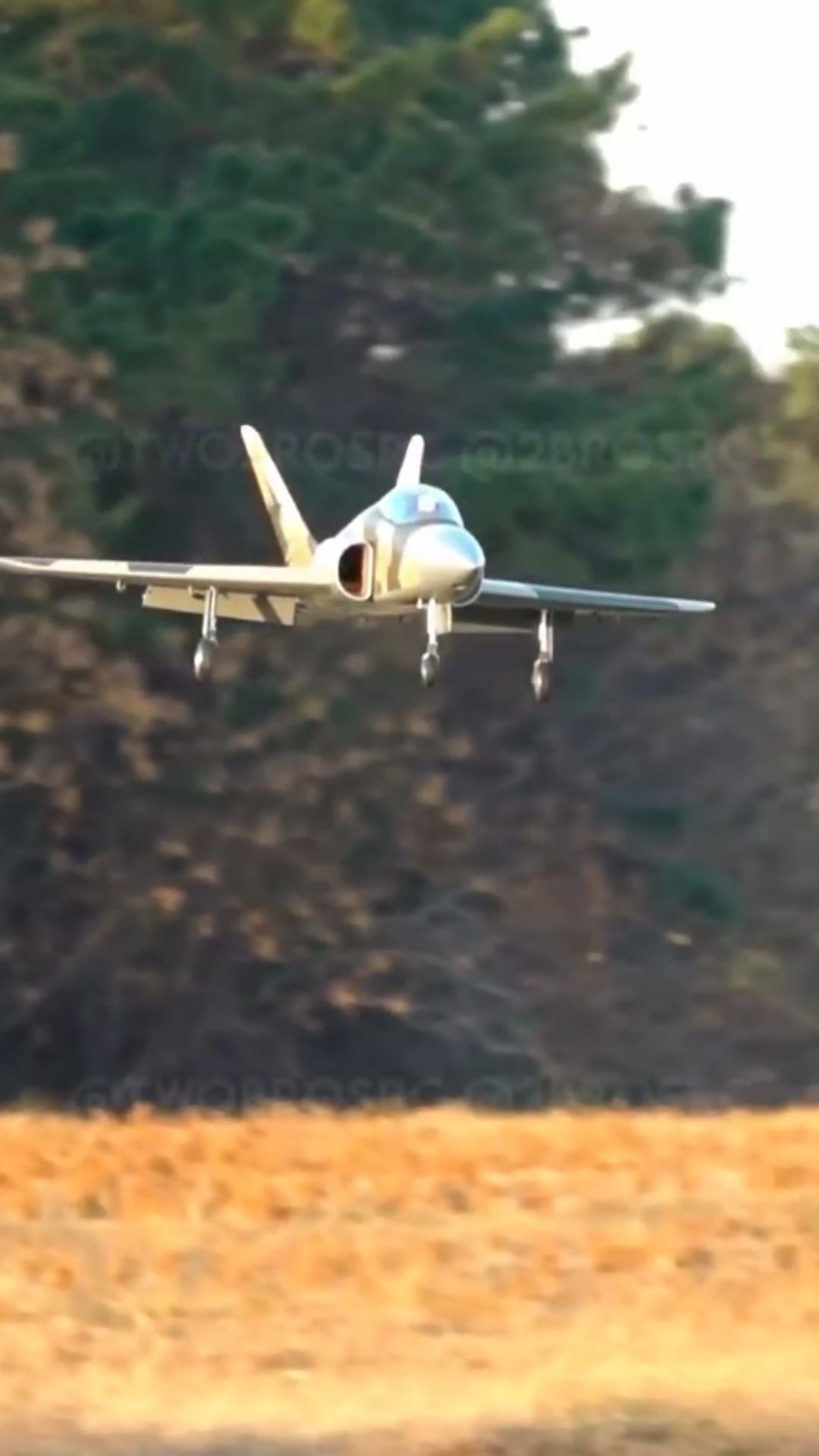 RC plane showcase: Super Scorpion precision touch & go landing