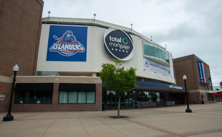 With team leaving, CT city must decide future of 10,000-seat arena. It ...