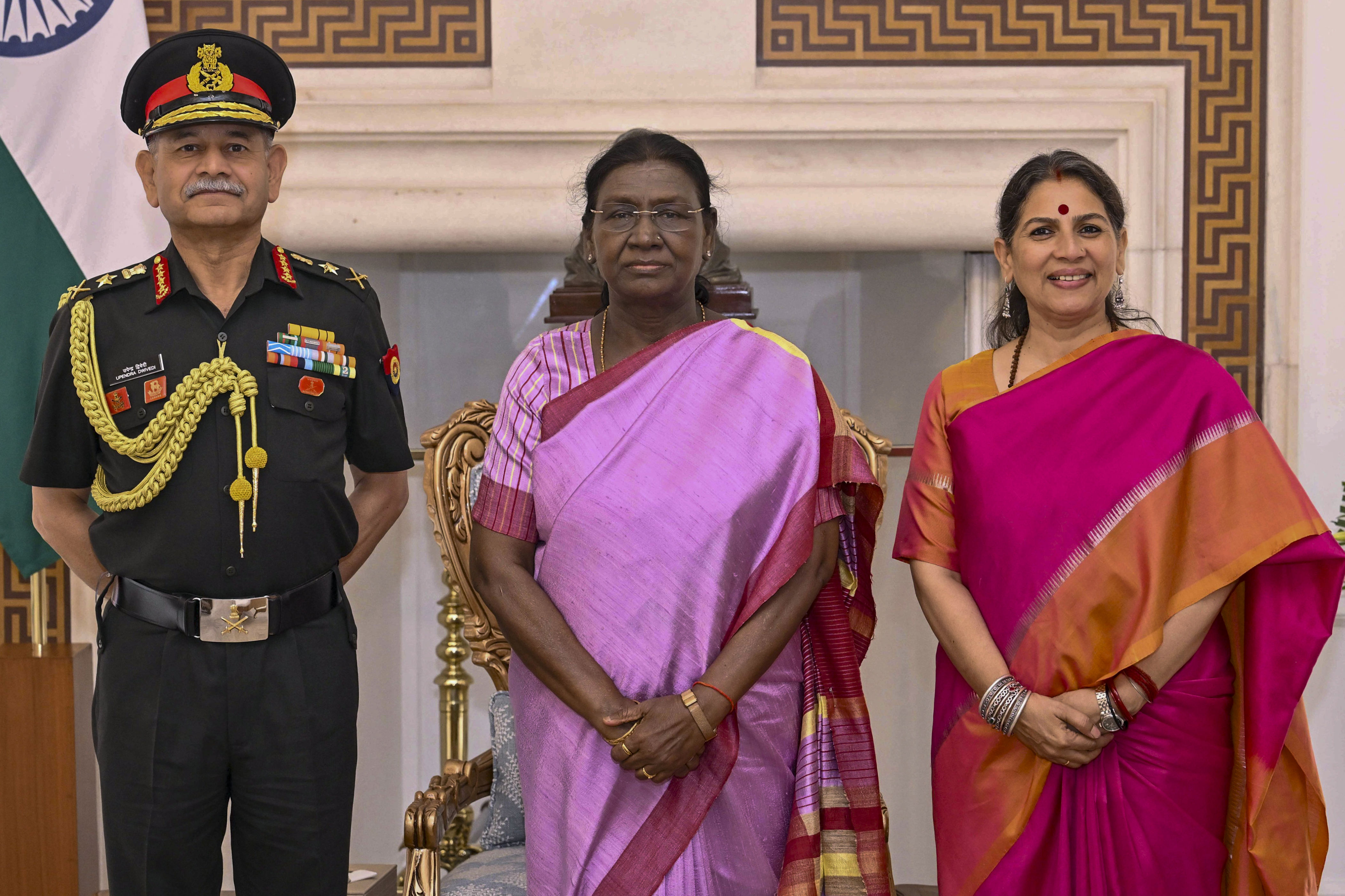 Outgoing Army Chief Gen Upendra Dwivedi calls on President Droupadi Murmu