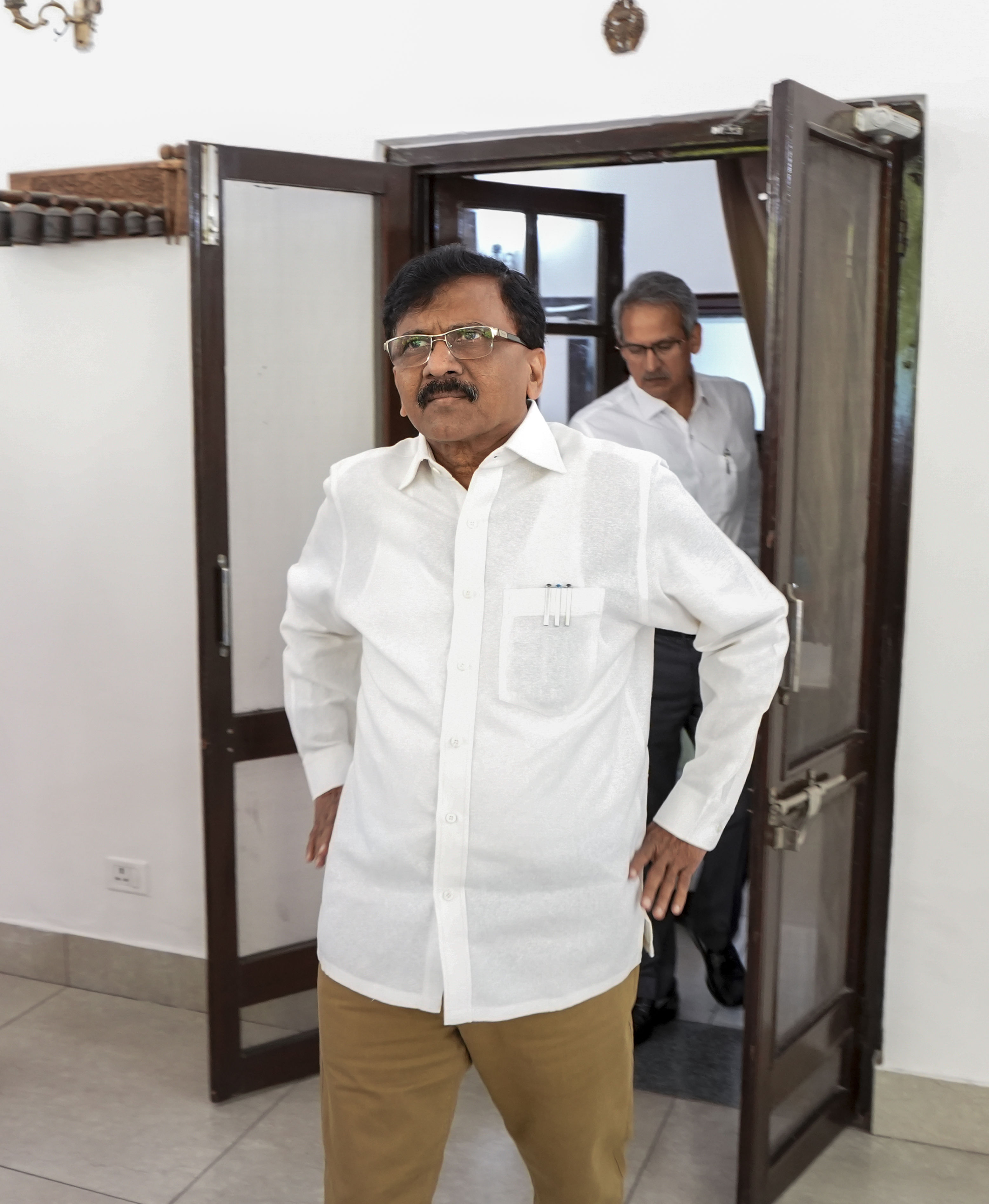 Raut alleges MPs are being offered Rs 50 crore to defect, dares Sena ...