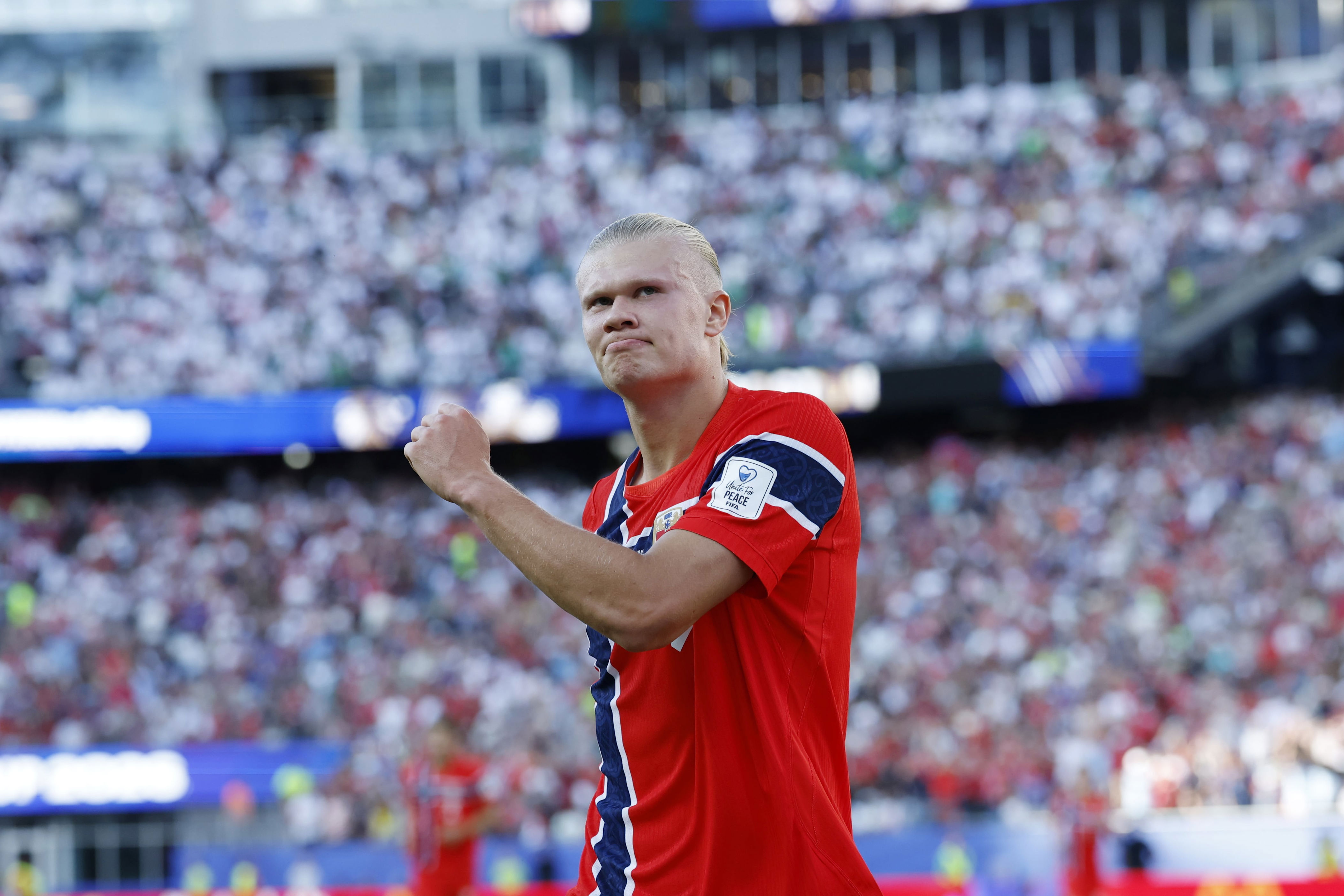 Haaland’s classy response after World Cup brace: "Messi is a madman"