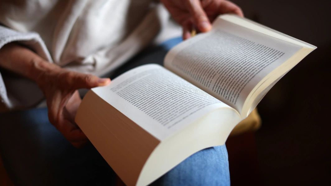 Reading emerges as major attraction factor in modern dating