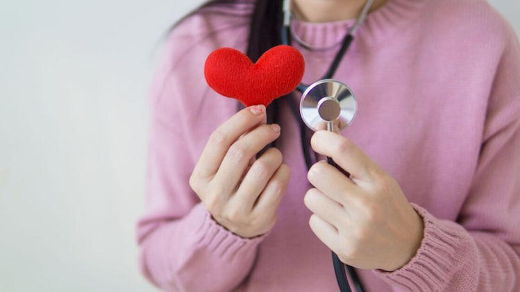 How to read the signs of a heart attack and why ignoring heart ...
