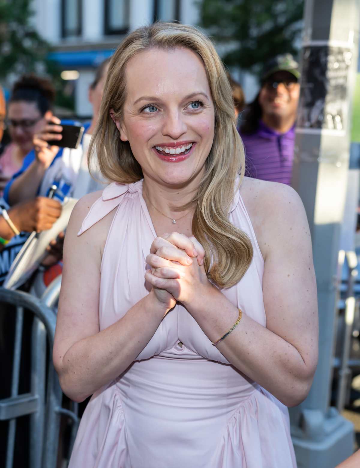Ann Dowd reveals how Elisabeth Moss' encouraging text comforted her ...