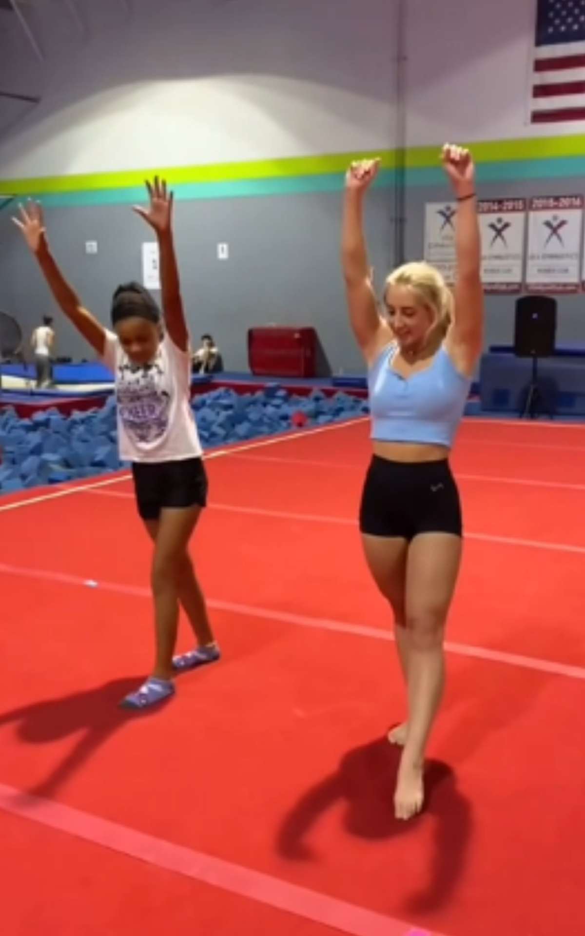 Handstand challenge with a fan: fun balance and strength test