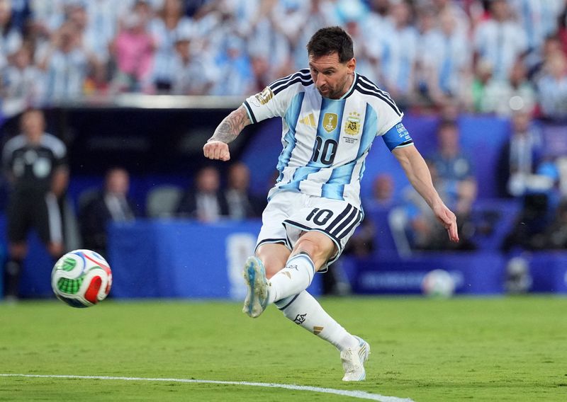 Soccer-Goal machines Messi, Haaland and Mbappe give their teams perfect ...