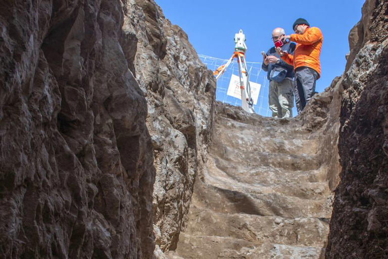 Archaeologists 'amazed' after 'mysterious' tunnel discovered close to ...