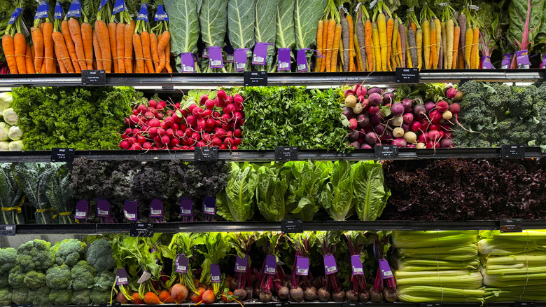 7 grocery chains with the highest quality produce, according to Reddit