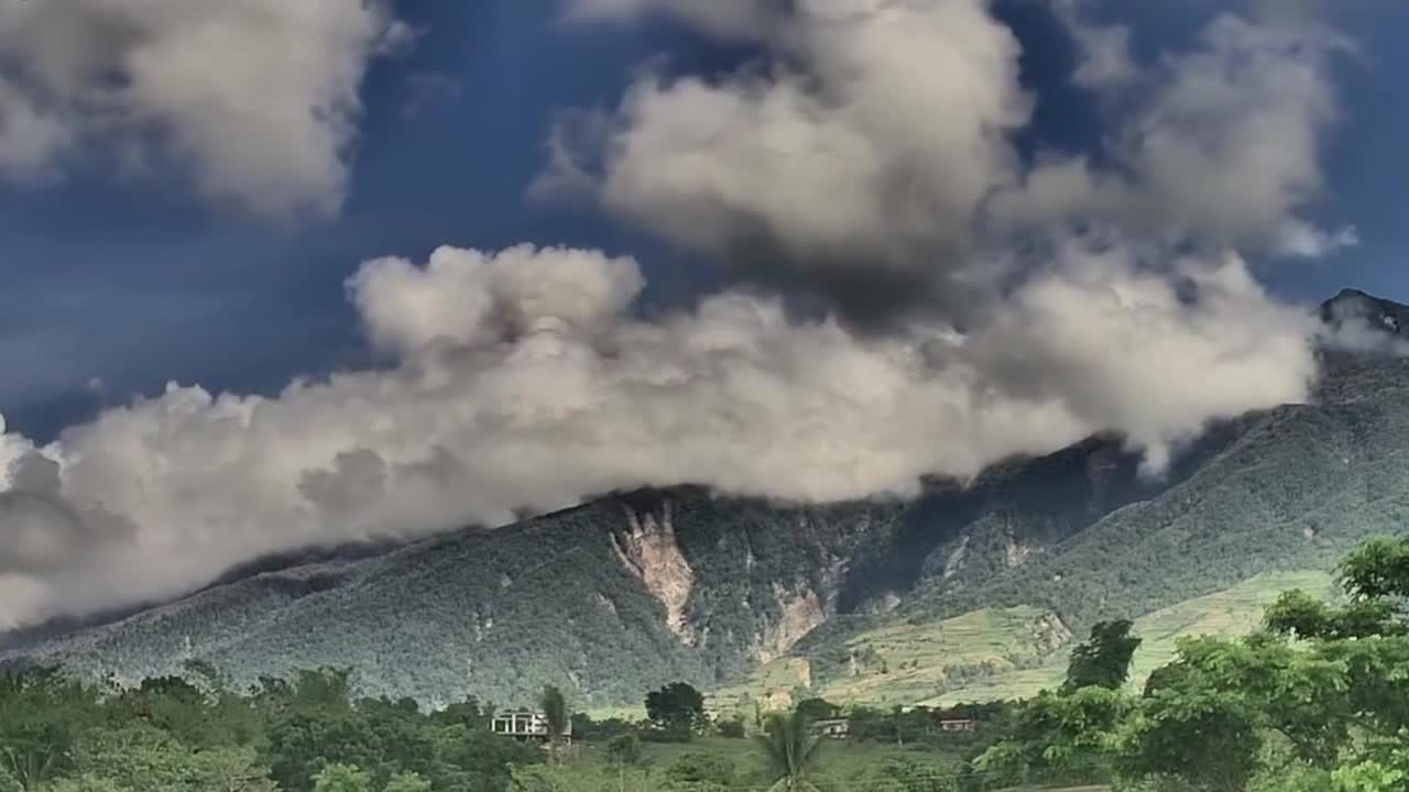 Kanlaon Volcano erupts spewing towering ash cloud into sky