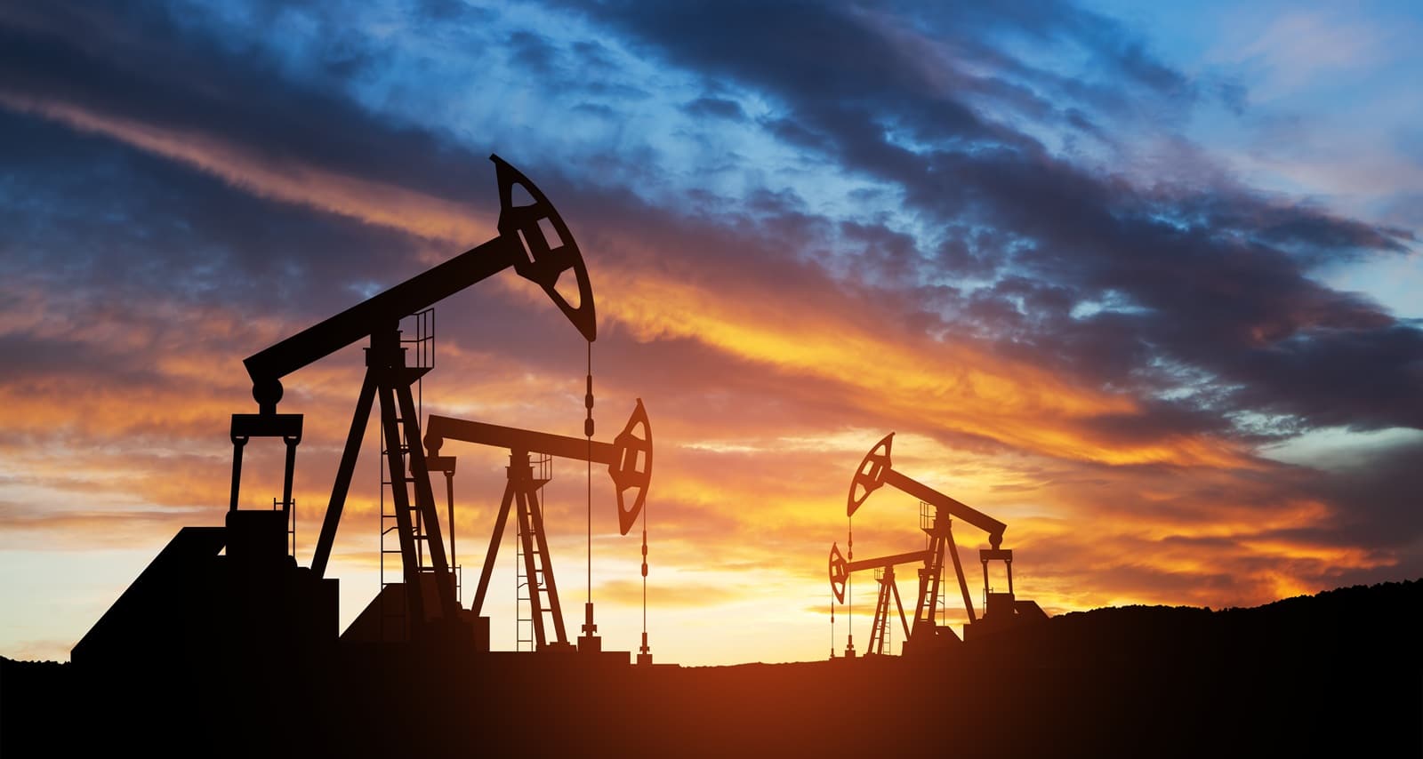 Le pétrole s’écroule à moins de 80 dollars le baril