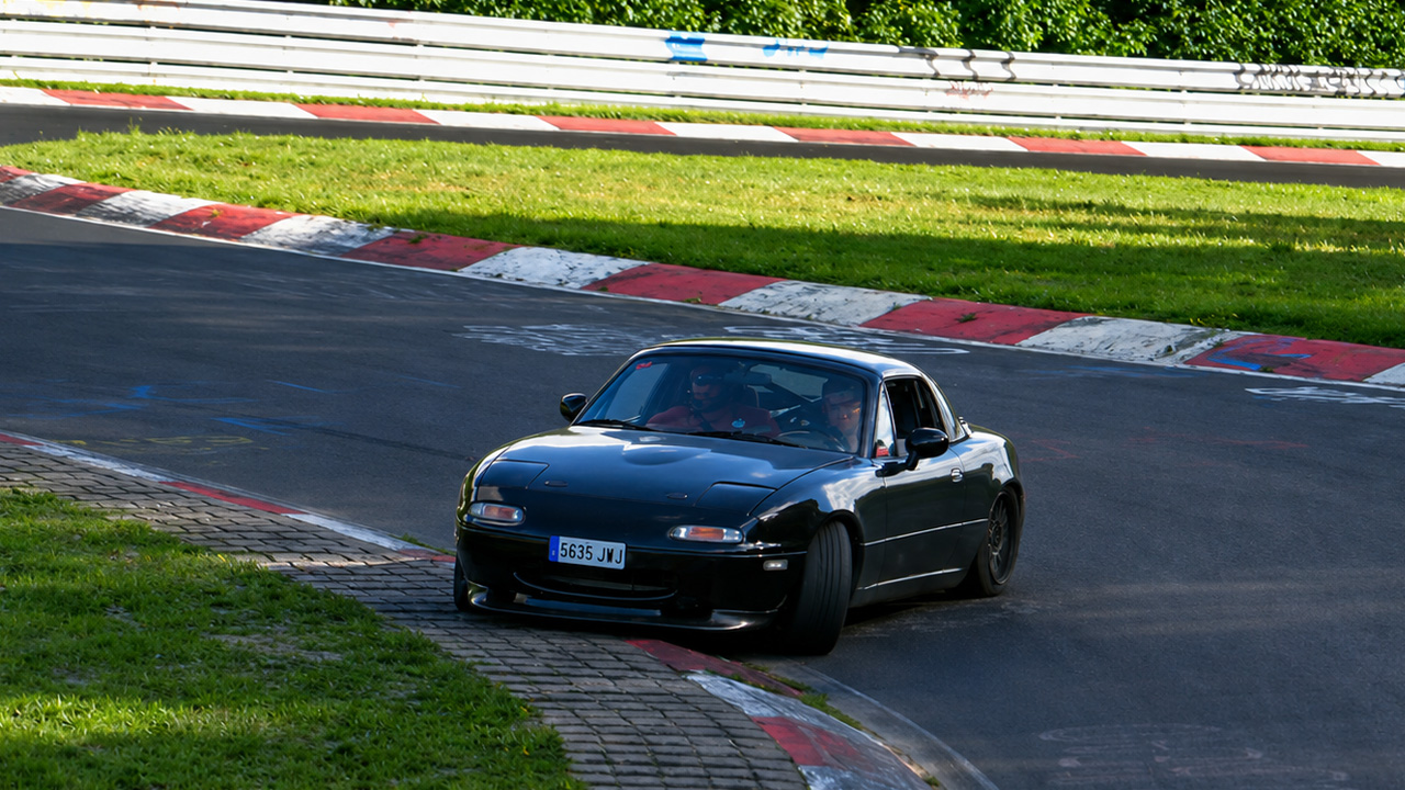 This Mazda Miata loses control in a terrifying track close call
