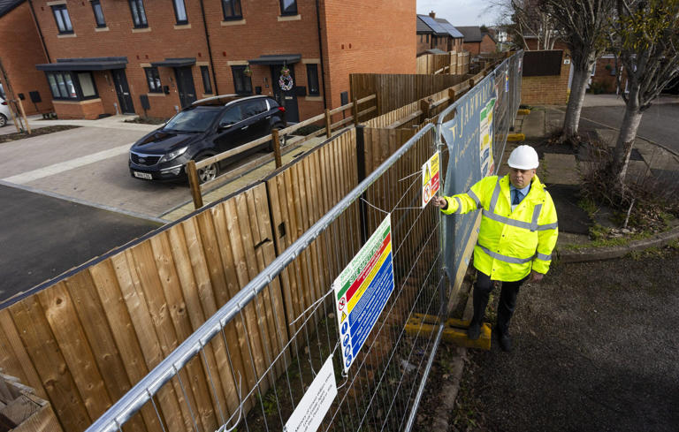 Man spends nearly £18k on security guard to protect tiny wall