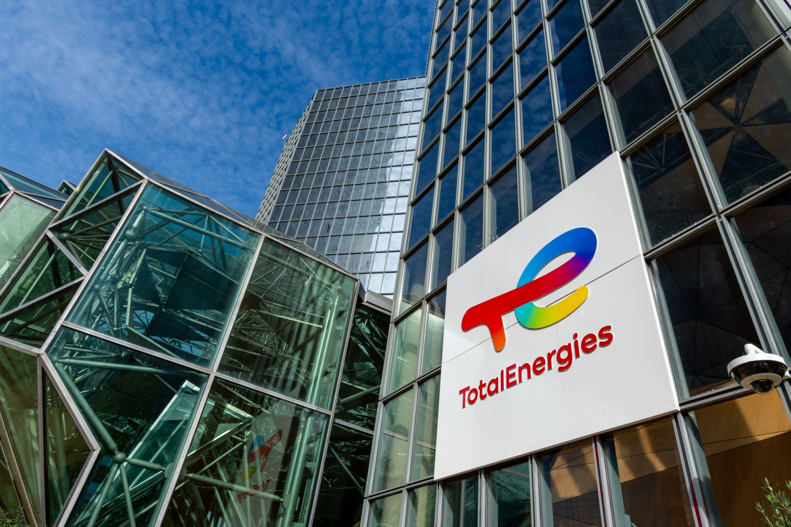 Greenwashing : Total, Shell, Eni et Engie dans le viseur des ...