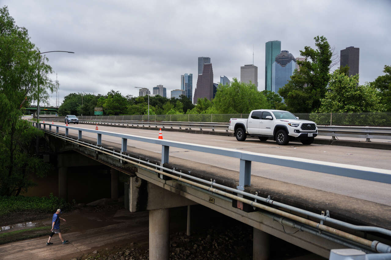 Houston waterways remain below flood stage despite heavy rainfall