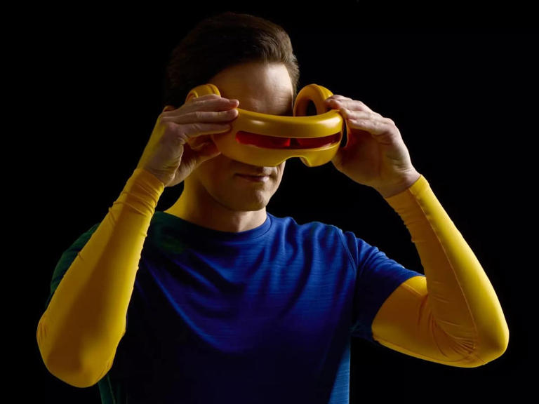 Hasbro’s light-up Cyclops visor lets you live your X-Men fantasy
