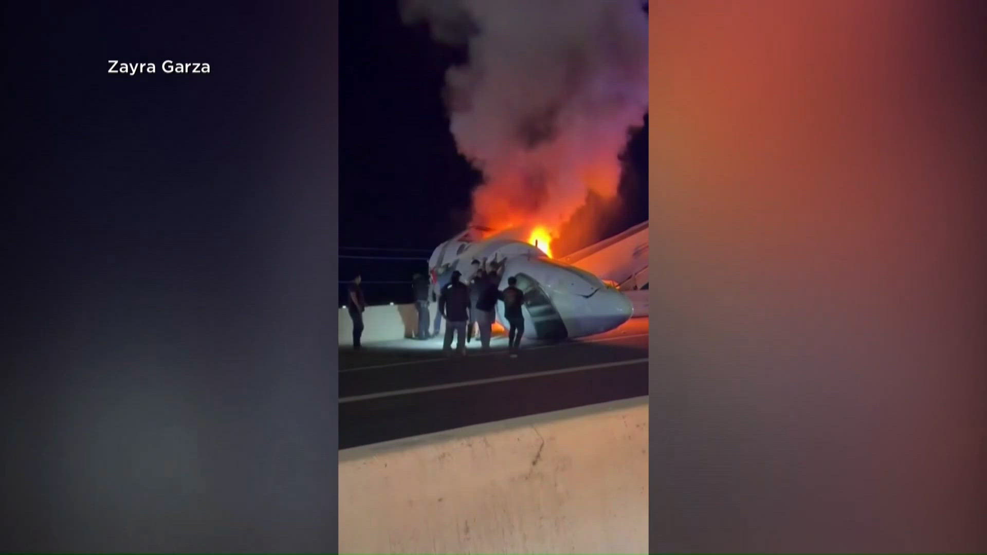 Plane crashes onto busy Texas highway