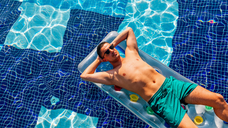 What to consider before choosing swimming pool grout