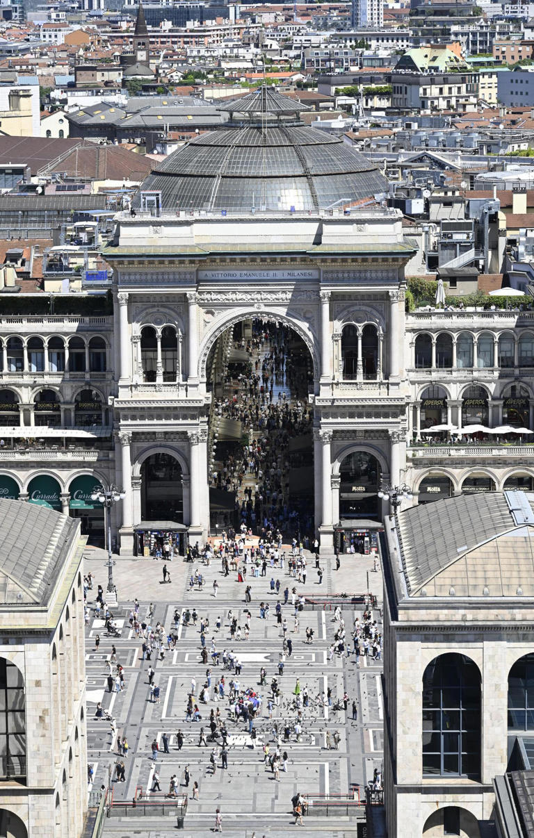 Inchiesta sugli spazi in Galleria, Massimiliano Lisa denuncia Sala: "Ha ...