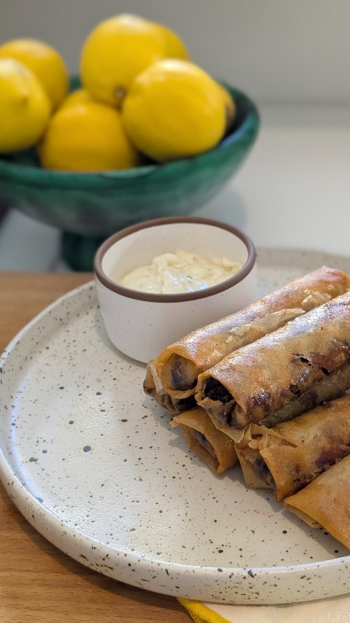 Easy make ahead Philly cheesesteak tapa lumpia