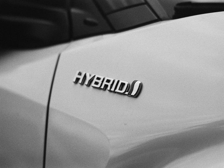 Looking for better fuel efficiency? These 9 new hybrid cars are coming ...