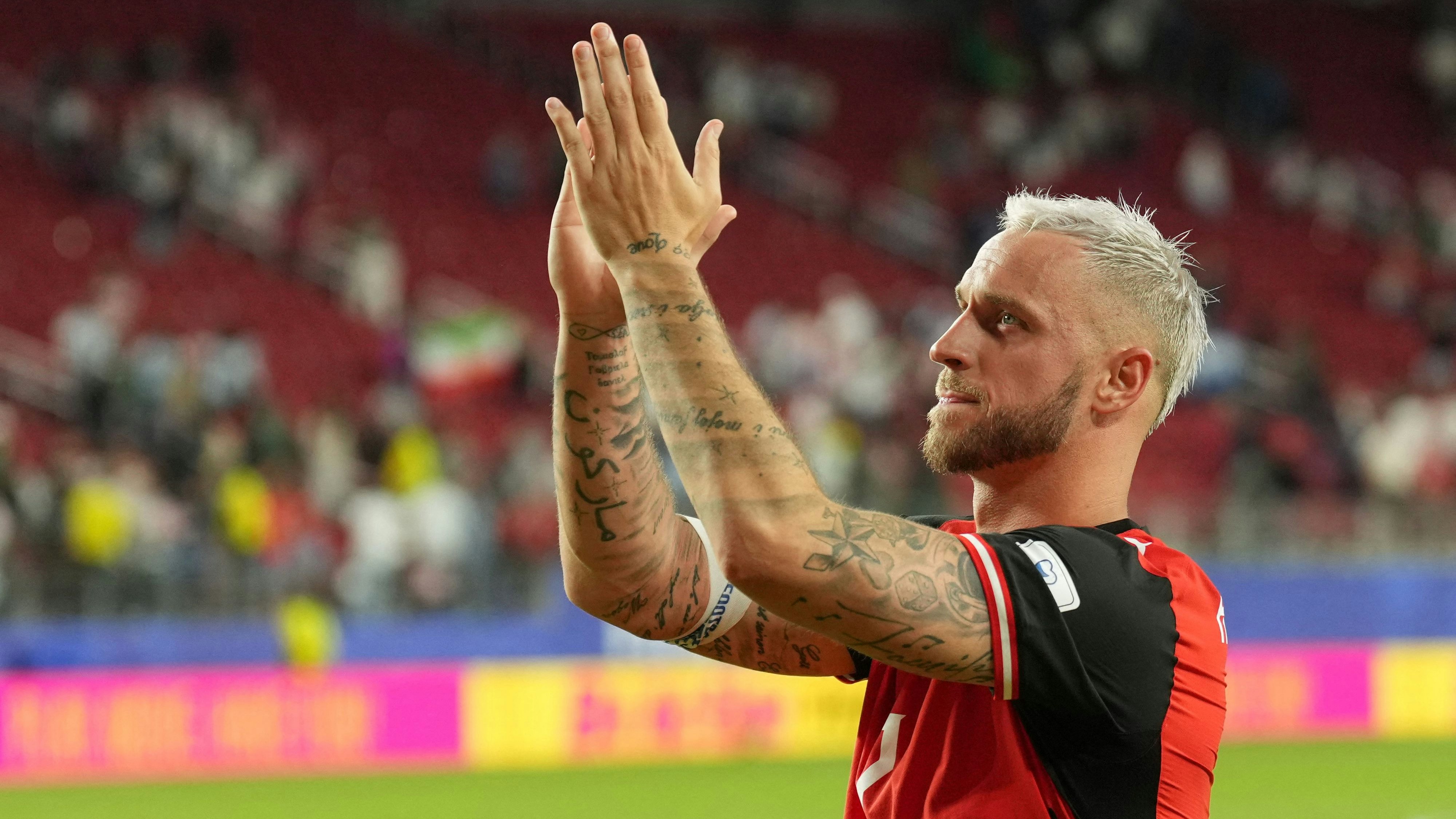 Familie im Stadion! Arnie wird nach WM-Sieg emotional
