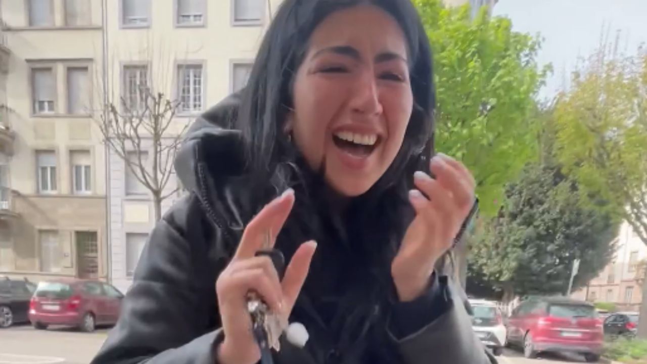 Heartwarming surprise brings unmatched joy to elder sister