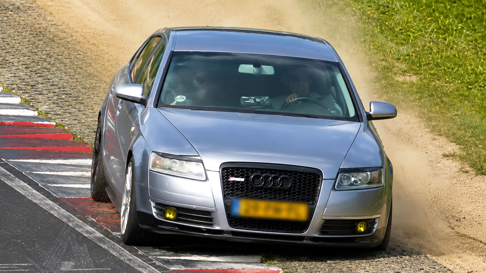 Close calls unfold as drivers refuse to back down