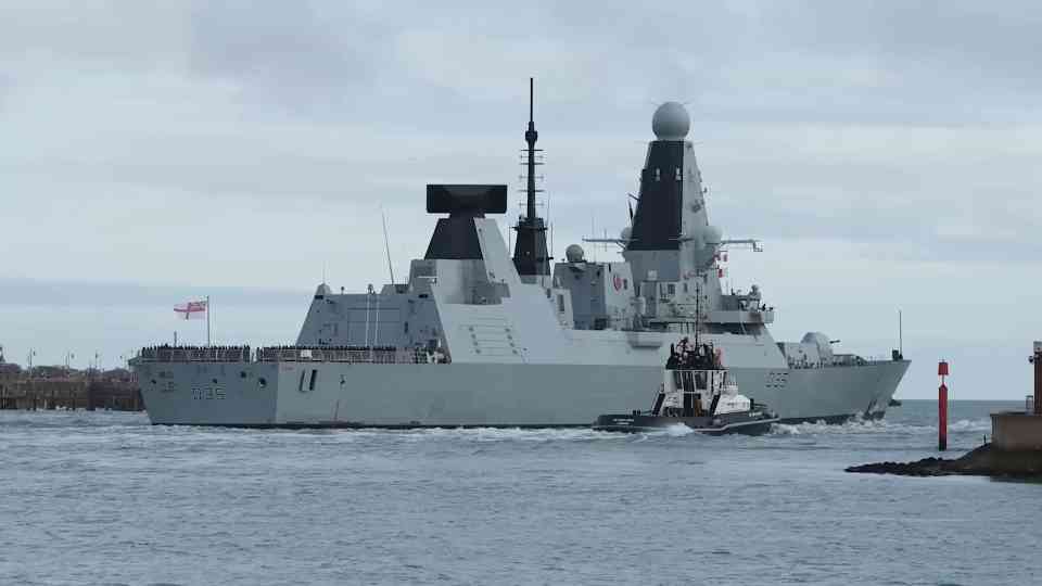 How HMS Dragon goes from port to full combat readiness