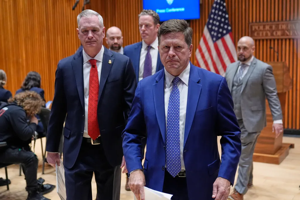 Trump 'canceling' Jay Clayton hearing, throwing quick confirmation into ...