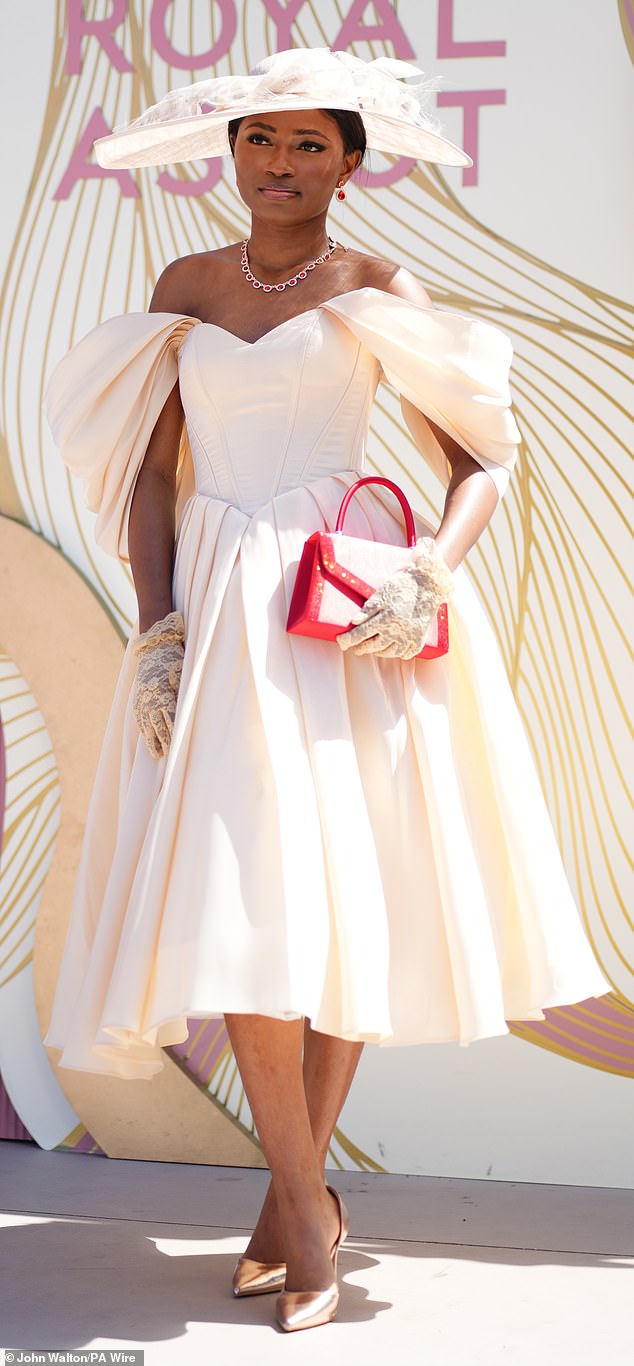The Ascot fashion wars are on! Racegoers don bright hats and polka dots ...