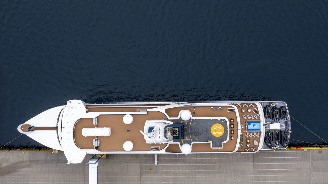 Cruise industry shifts toward small ships and younger travelers